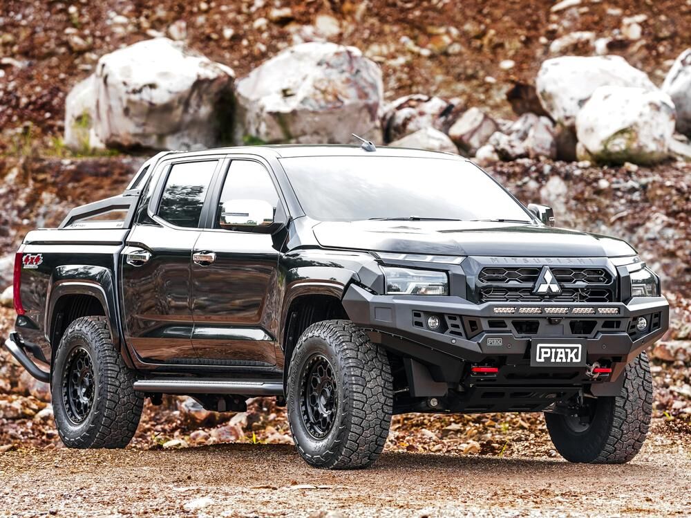 Piak Genesis Non Loop Bullbar (Orange Recovery Points & Black Bash ...